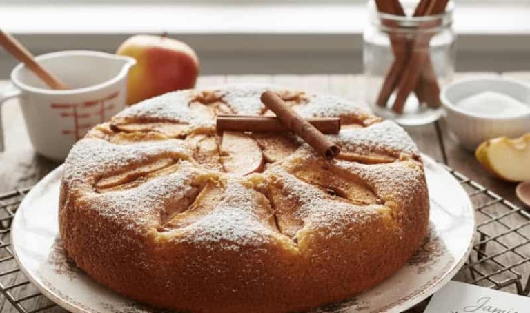 Jamie Oliver Apple and Cinnamon Cake Recipe - Jamie Oliver Eats